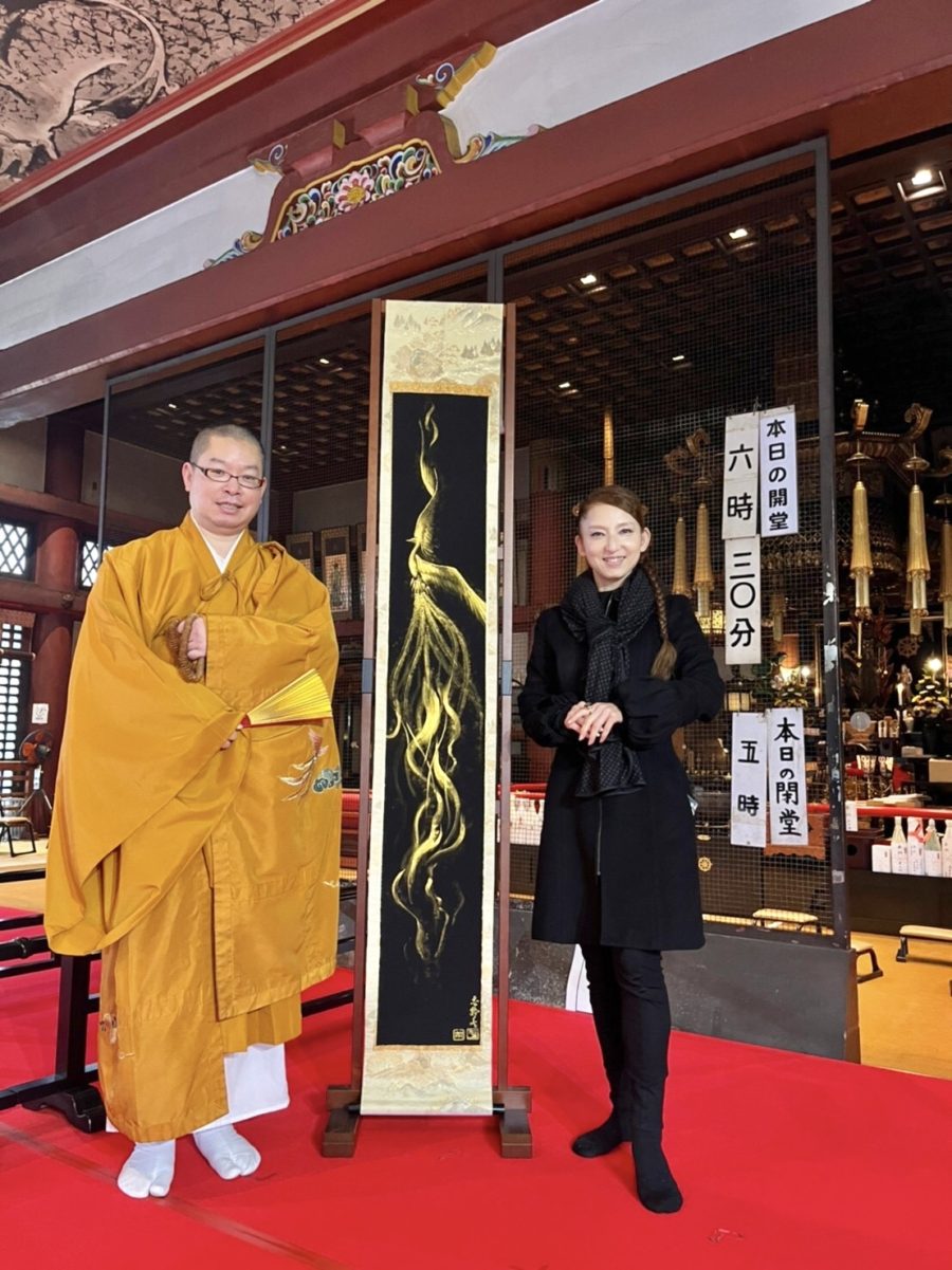 I dedicated Houou Phoenix bird Kakejiku to Meguro Fudoson temple ...